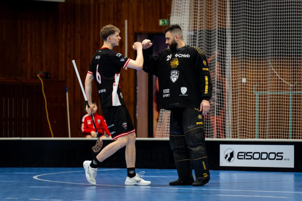 Florbalisté Chebu si připisují první vítězství v play off - The Cheb ...